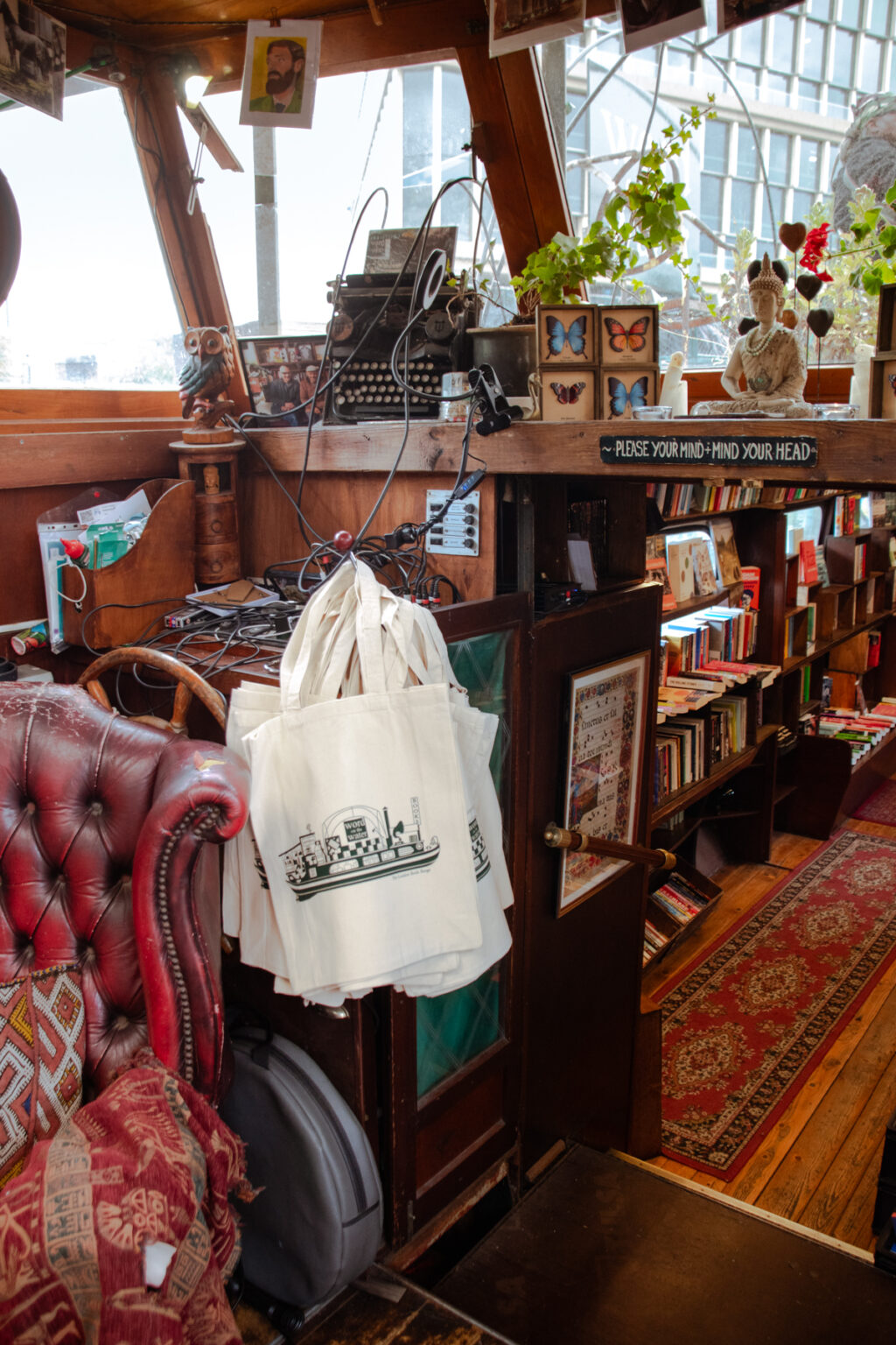 Word on the Water: London’s Charming Floating Bookshop on Regent’s ...